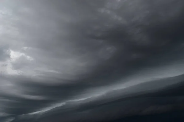 Arcus cloud rolling in the storm, Cumulonimbus cloud formations on ...