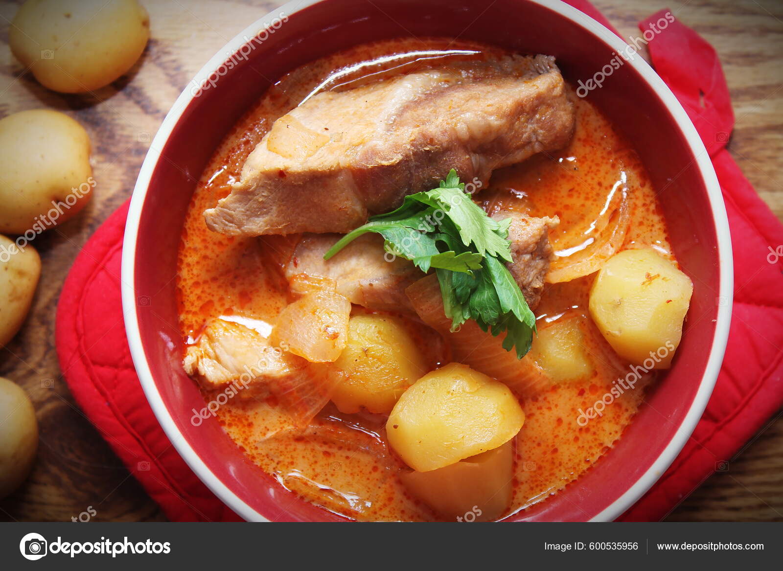 Hot Traditional Thai Beef Massaman Curry Thai Cuisine Horizontal View ...