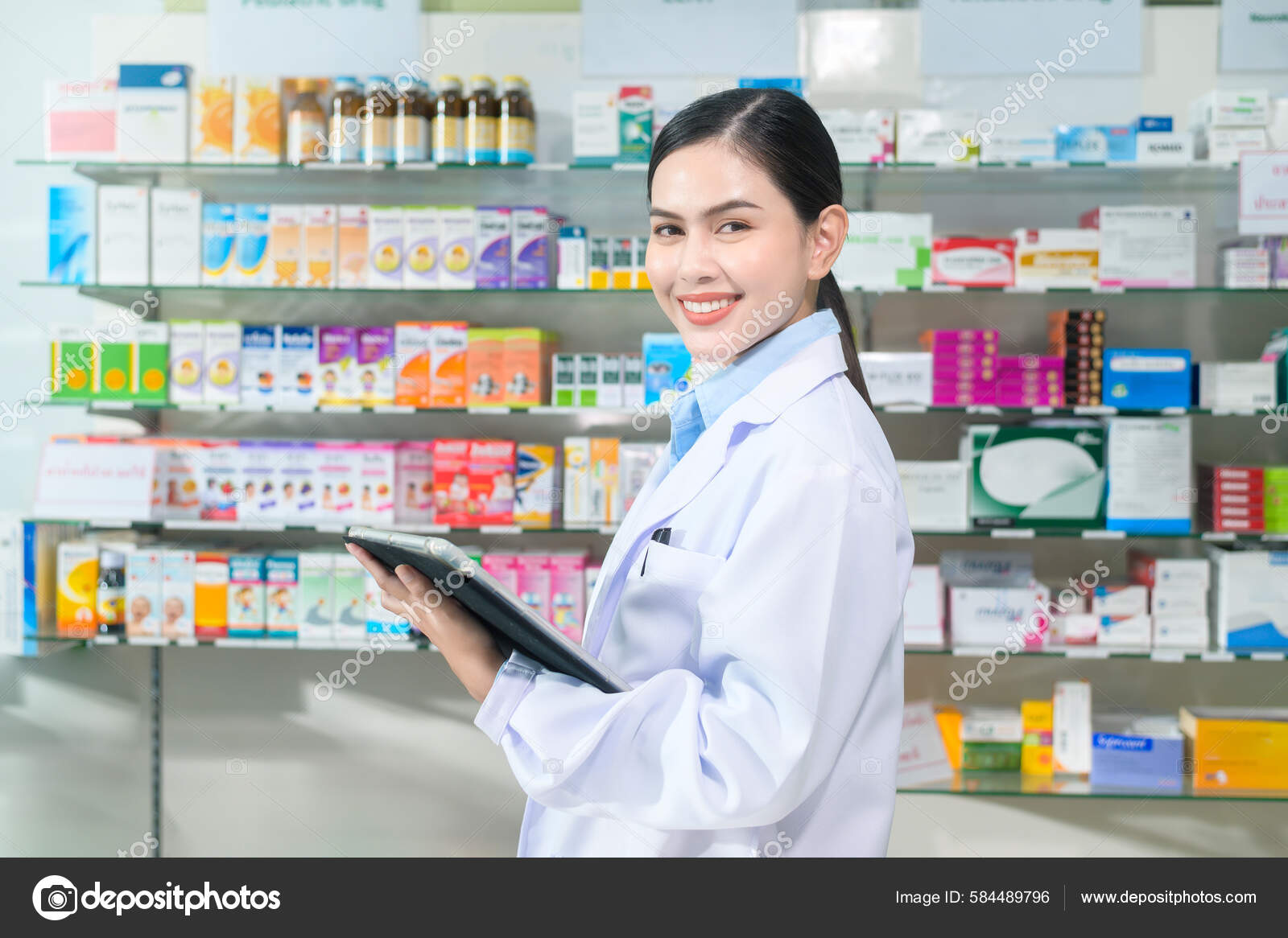 Portrait Female Pharmacist Using Tablet Modern Pharmacy Drugstore ...