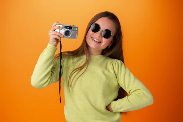 Fashion girl camera Stock Photos, Royalty Free Fashion girl camera ...