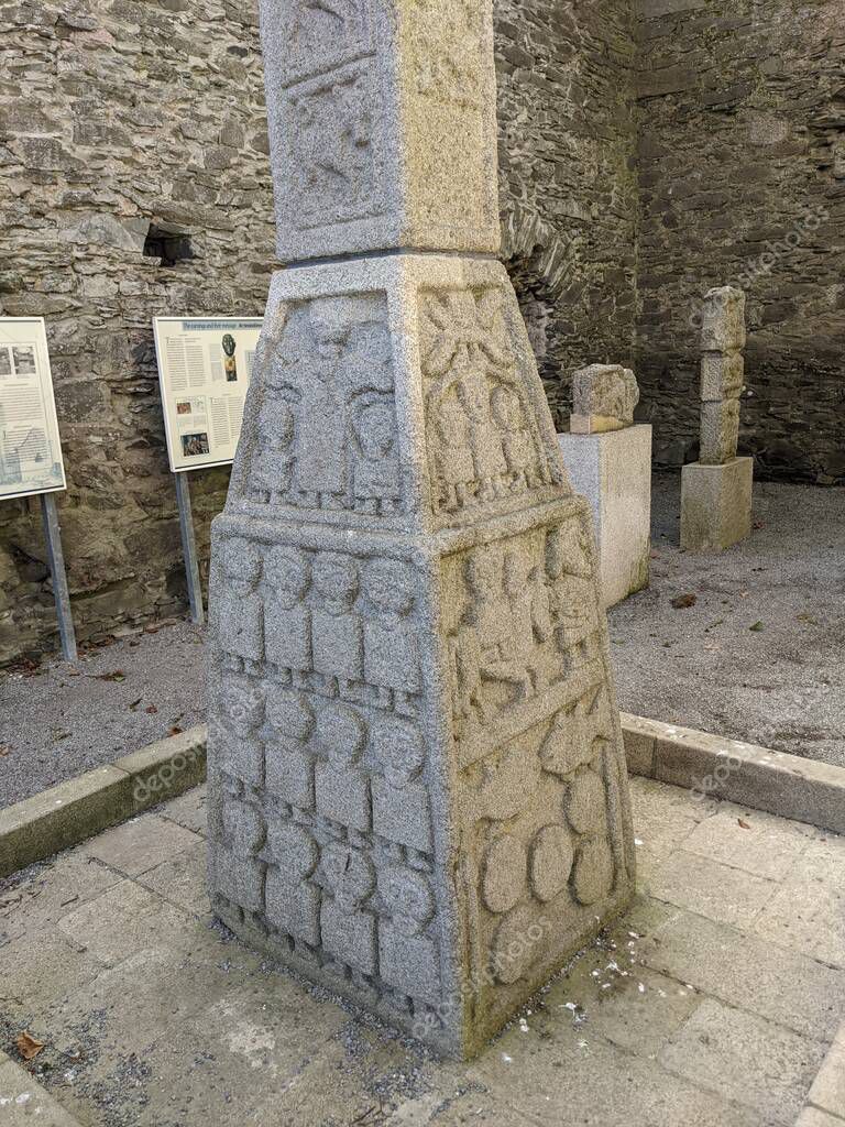 Moone High Cross, edificio del patrimonio celta en la República de ...