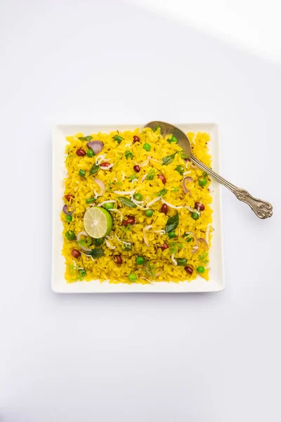 Pohe, poha o Pohaa, también conocido como pauwa, sira, chira, o aval ...