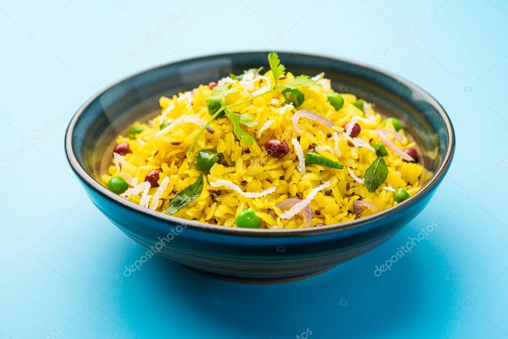 Pohe, poha o Pohaa, también conocido como pauwa, sira, chira, o aval ...