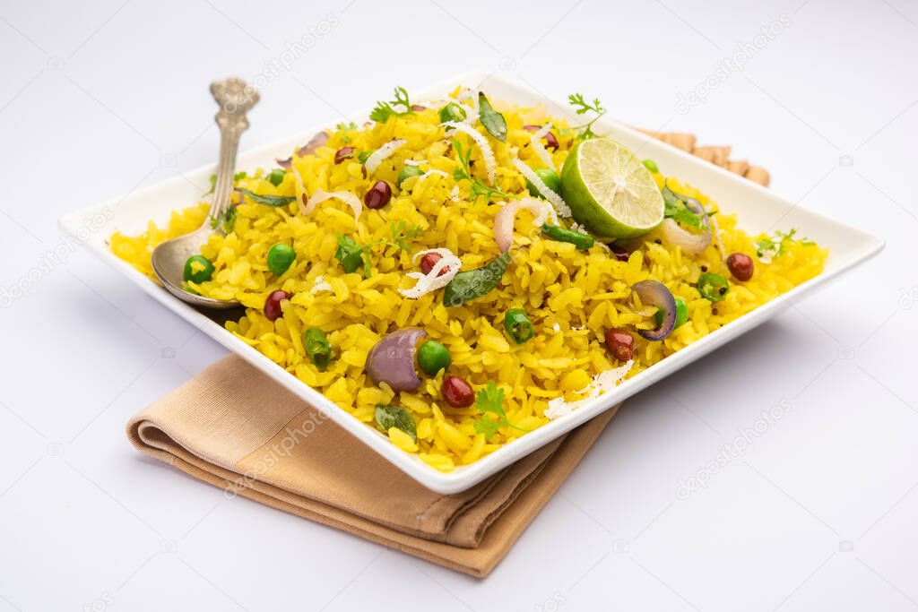 Pohe, poha o Pohaa, también conocido como pauwa, sira, chira, o aval ...