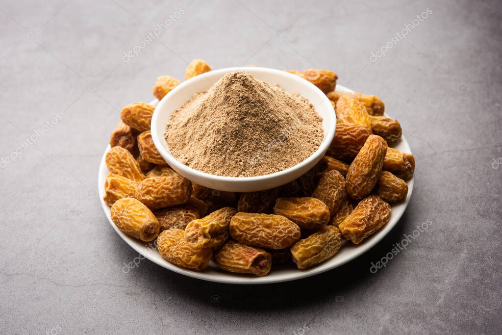 Fechas en polvo compuestas de khajoor o kharik secos 2023