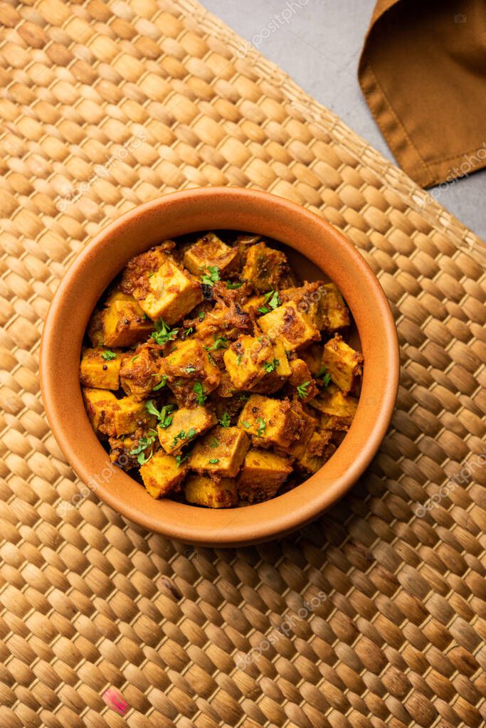 Sabzi de Suran del estilo indio o sabji de Jimikand también conocido ...