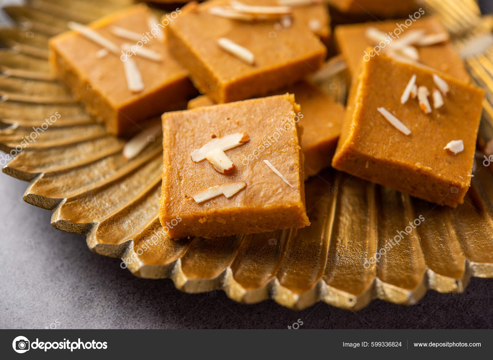 Manzare Barfi