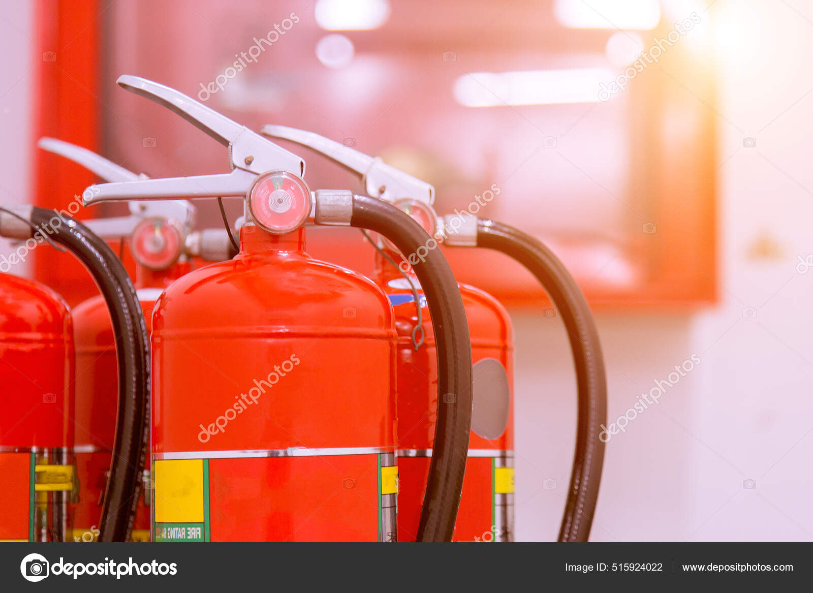 Tanque Rojo Del Extintor Incendios Descripción General Potente Sistema ...