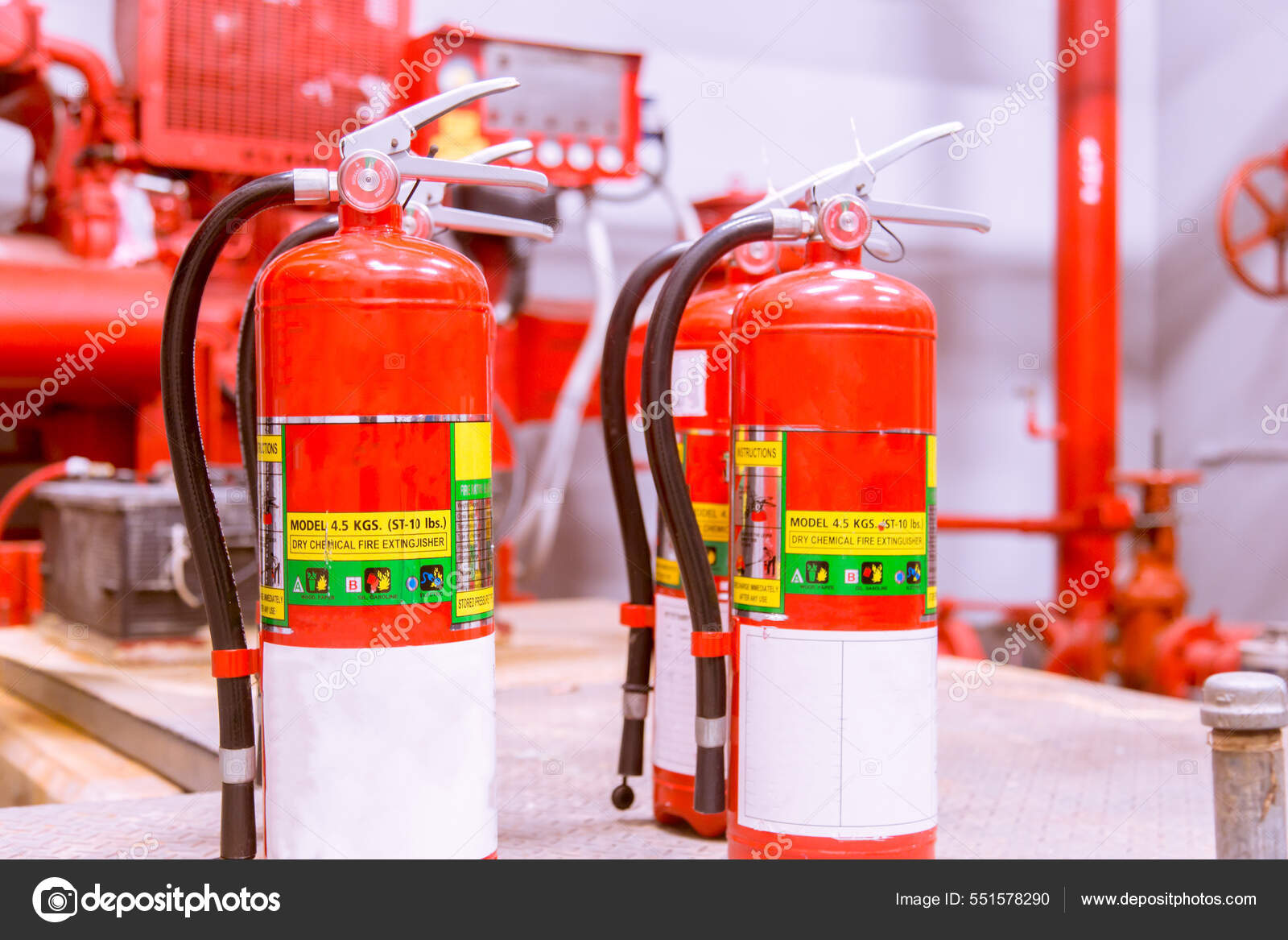 Tanque Rojo Del Extintor Incendios Descripción General Potente Sistema ...