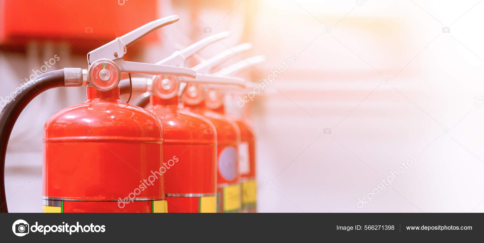 Tanque Rojo Del Extintor Incendios Descripción General Potente Sistema ...