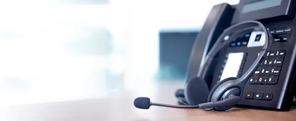 Communication support, call center and customer service help desk. VOIP ...