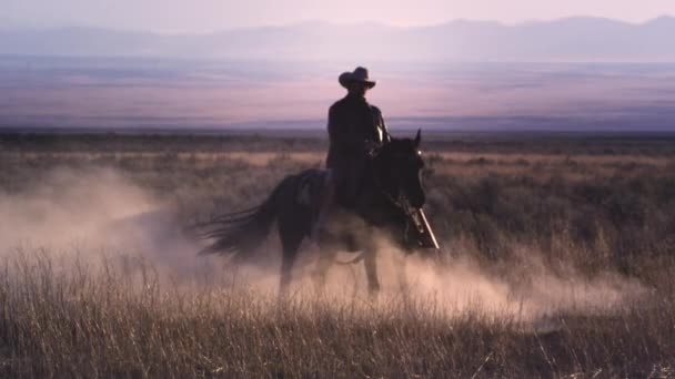 Slow Motion Static Shot Cowboy Riding Horse Swirl Dust Rider — Stock ...