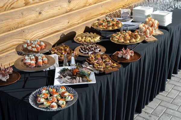 Catering buffet table Stock Photos, Royalty Free Catering buffet table ...