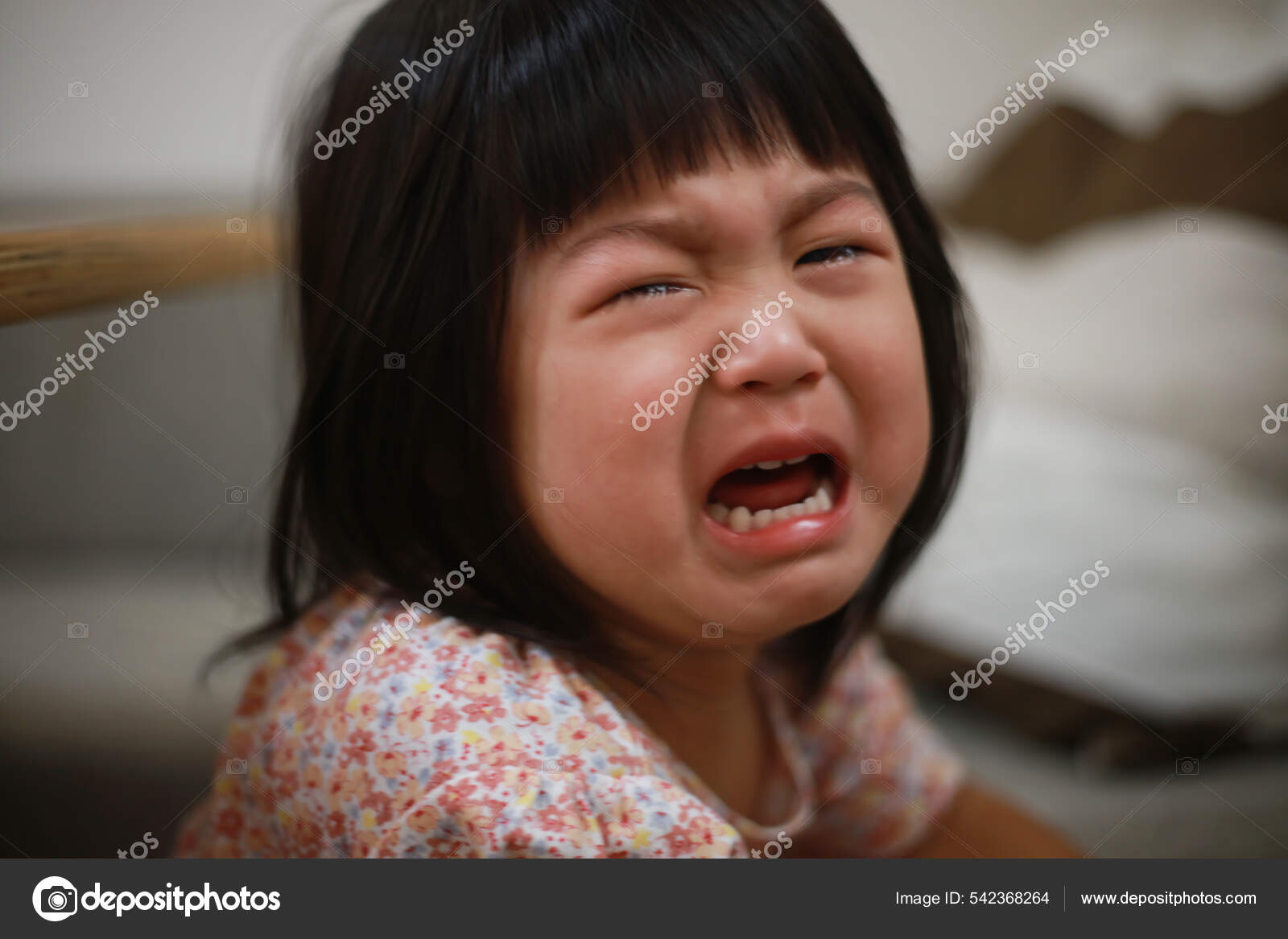 Image Crying Girl — Stock Photo © yamasan #542368264