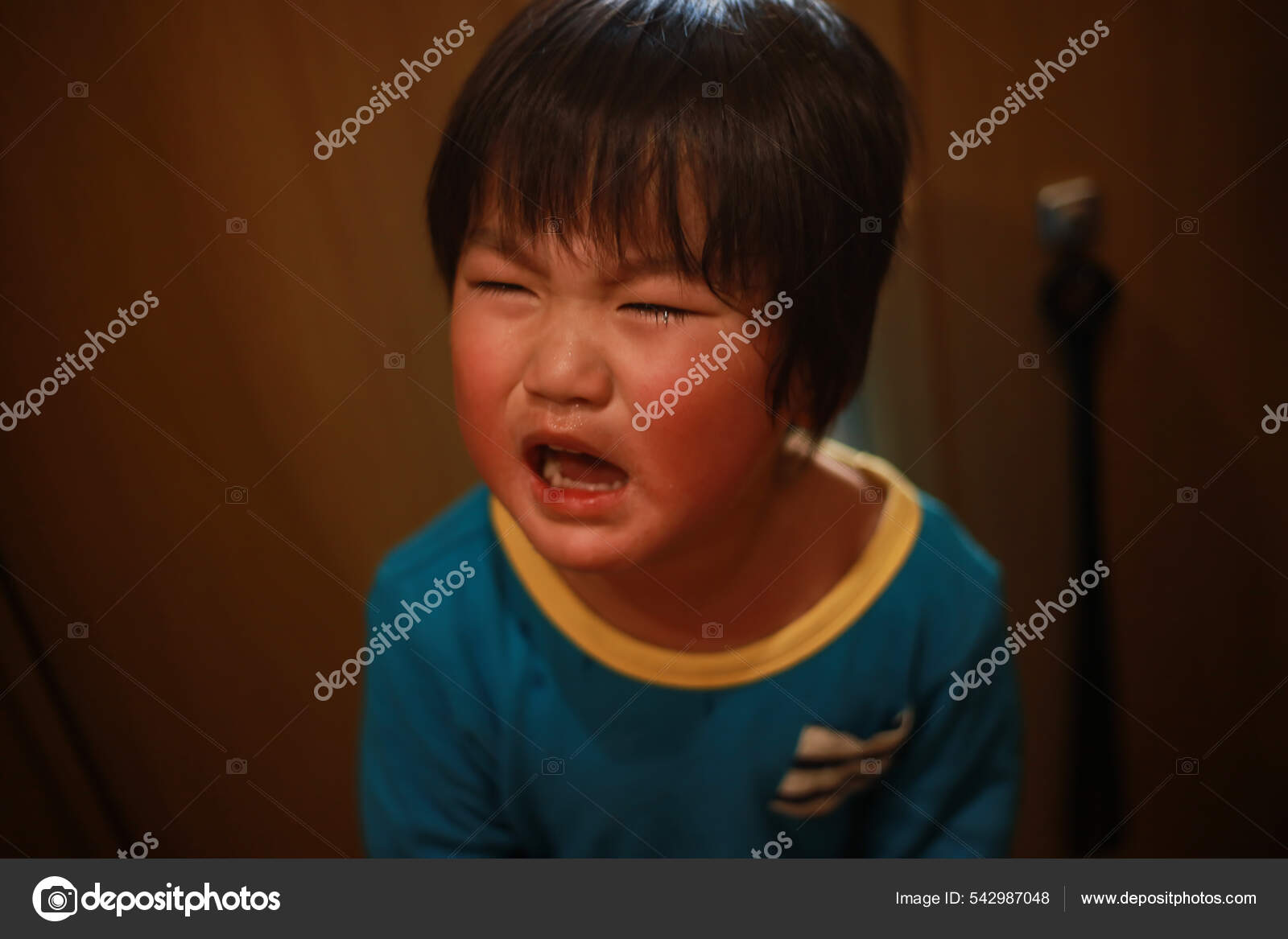 Portrait Boy Sad Face Crying Home — Stock Photo © yamasan #542987048