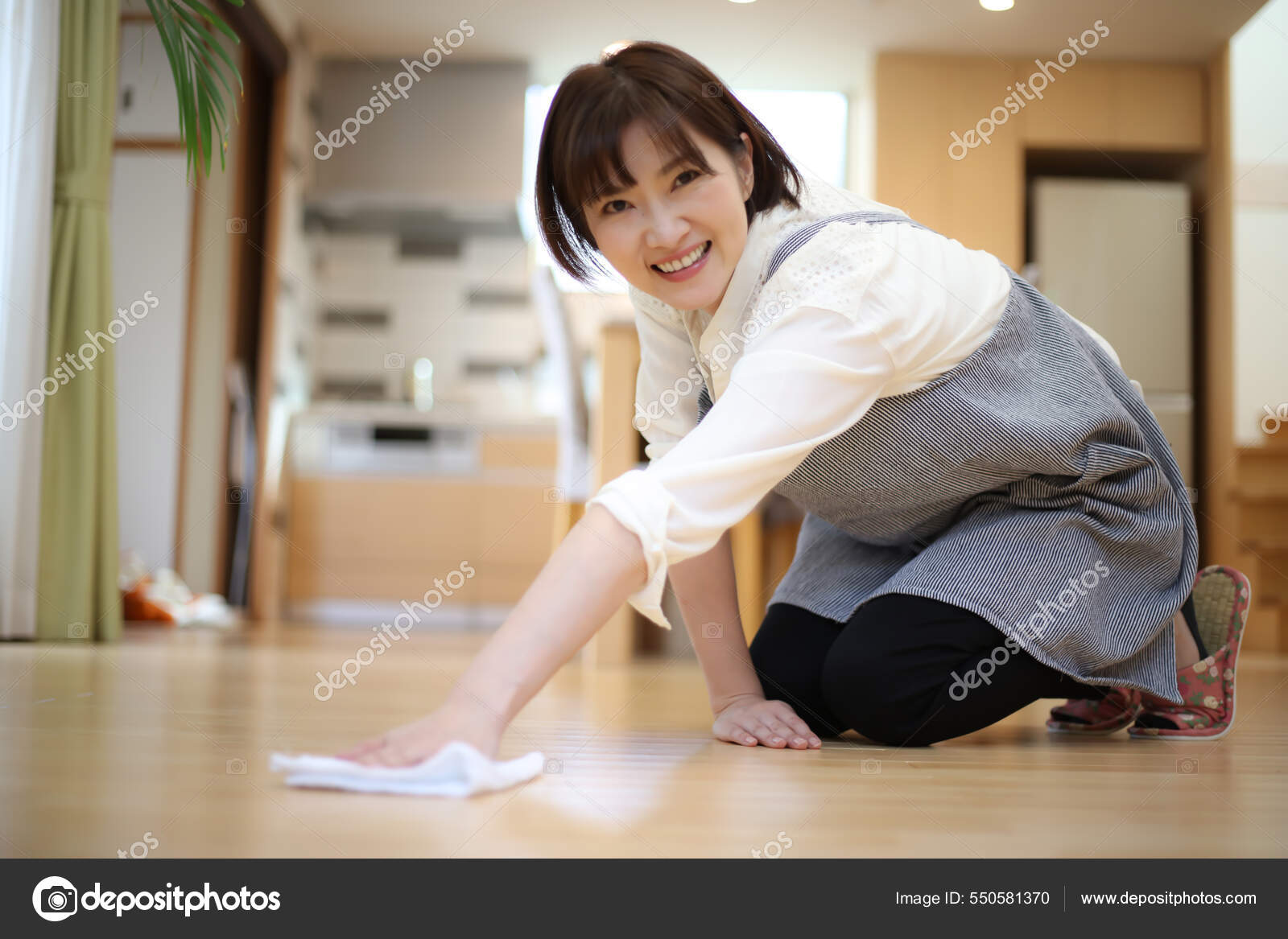 Image Woman Doing Rag — Stock Photo © yamasan #550581370