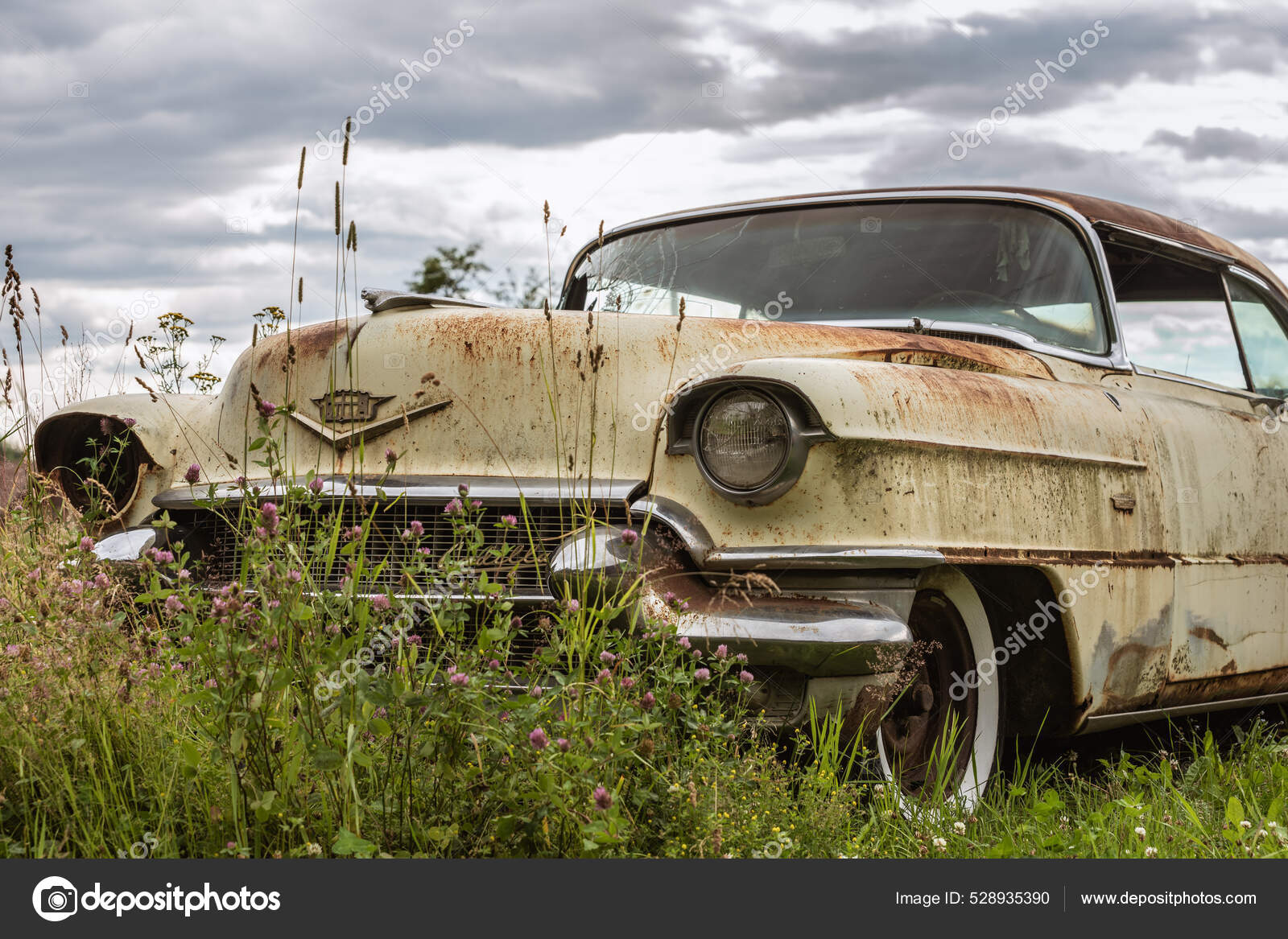 Rusty Beat Classic Car Fifties Some Kind Pale Yellow Color – Stock ...