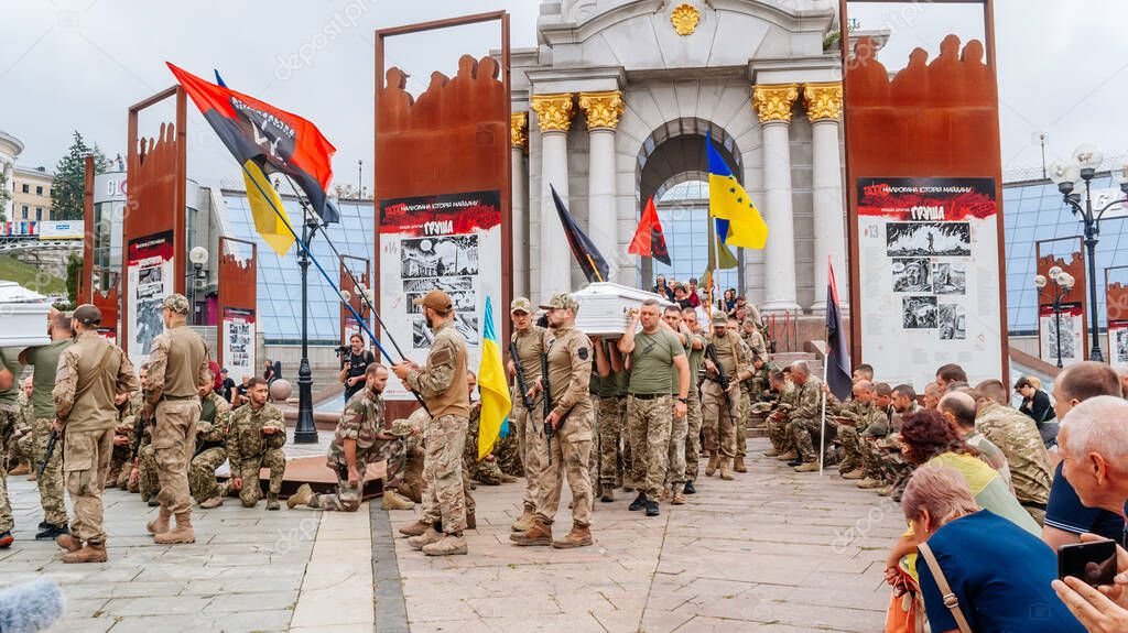 Kiev, Ukraine, 5 August 2022: farewell to the hero, solemn funeral and ...
