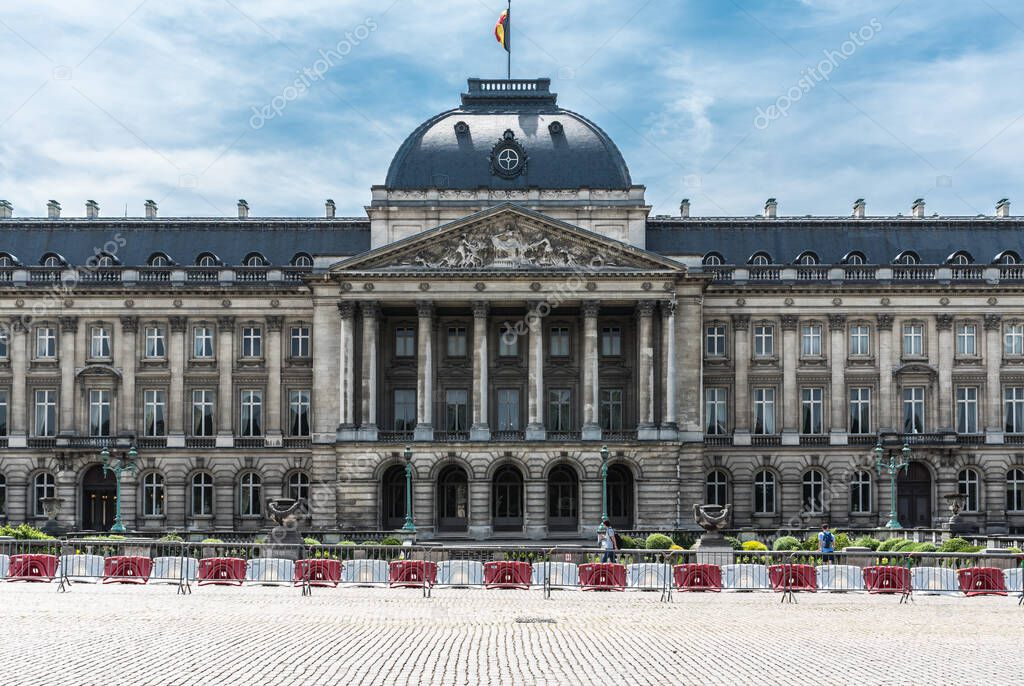 Bruselas Ciudad Vieja - Bélgica - 06 25 2019, Fachada simétrica ...