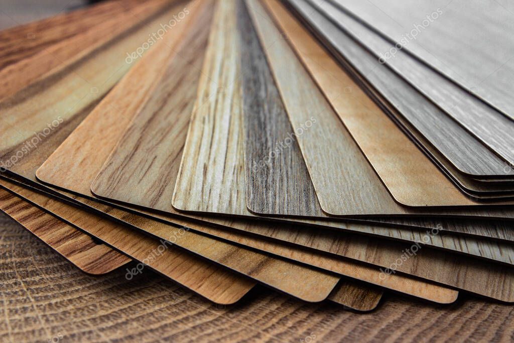 Muestra de aglomerado laminado de madera para el diseño de muebles ...