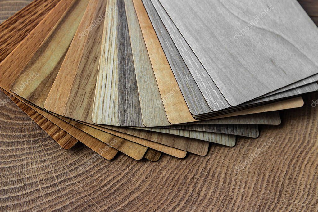 Muestra de aglomerado laminado de madera para el diseño de muebles ...