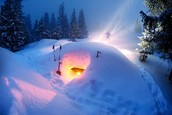Snow cave Stock Photos, Royalty Free Snow cave Images | Depositphotos