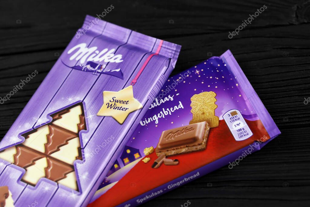 KHARKIV, UCRANIA - 27 DE ENERO DE 2021: Milka dulce invierno y ...
