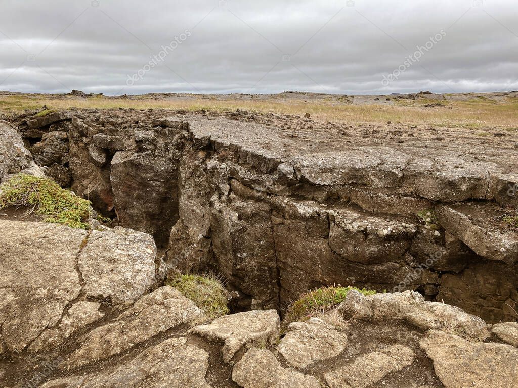 La zona de falla donde el eurasiático se encuentra con la placa ...