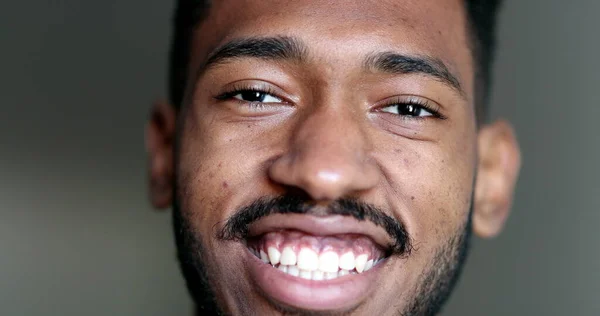 Hombre negro feo fotos de stock, imágenes de Hombre negro feo sin ...