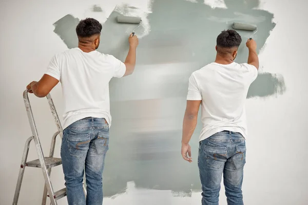 Man painting wall Stock Photos, Royalty Free Man painting wall Images ...