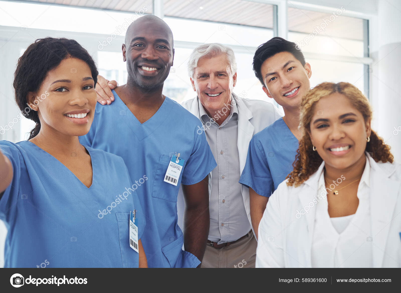 Portrait Group Medical Practitioners Taking Selfies Together Hospital — Stock Photo ...