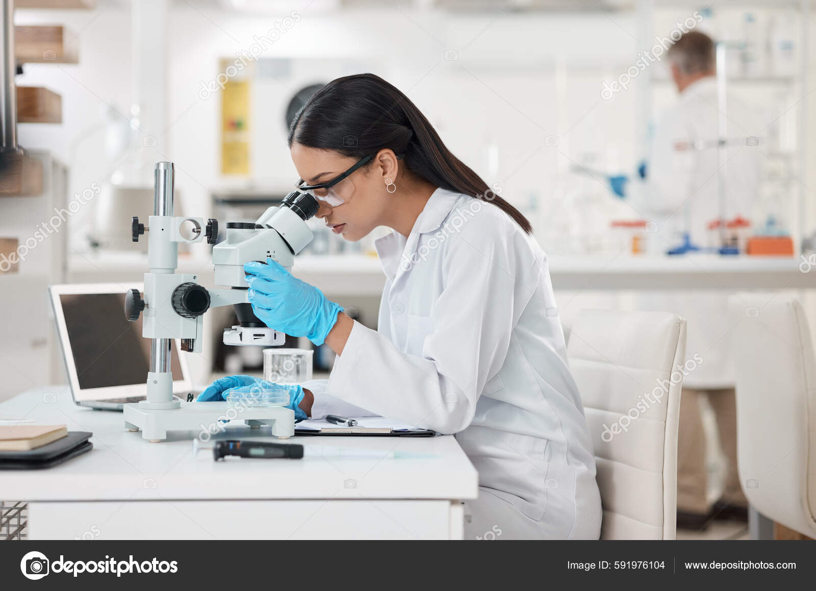 Unpacking New Specimen Young Scientist Using Microscope Lab — Stock Photo © PeopleImages.com ...