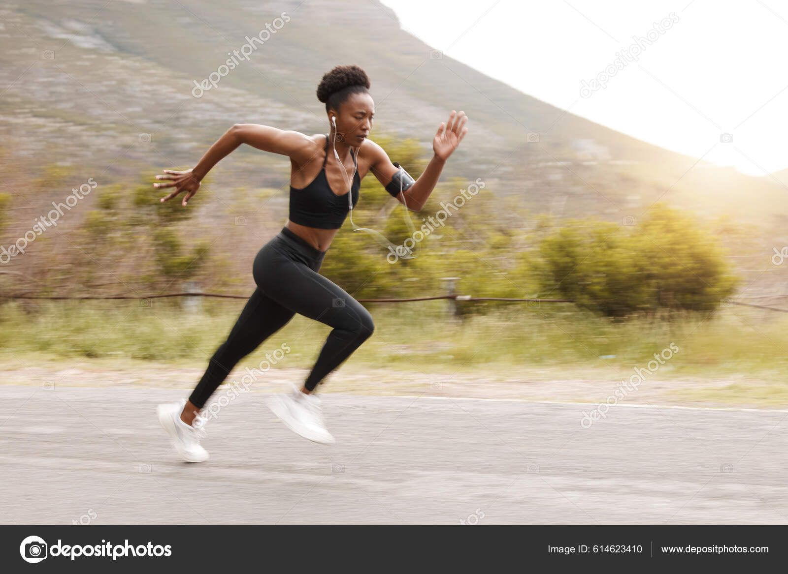 Motion Blur Full Body Fit Active African American Woman Running — Stock ...