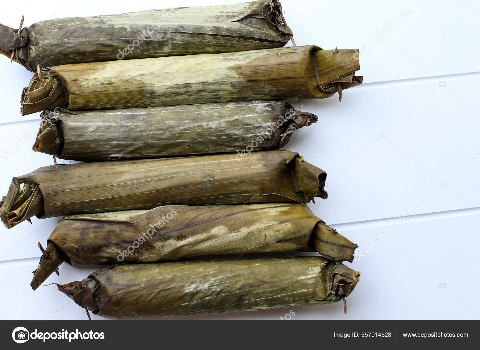 Lontong Indonesian Compressed Rice Cake Form Cylinder Wrapped Banana ...