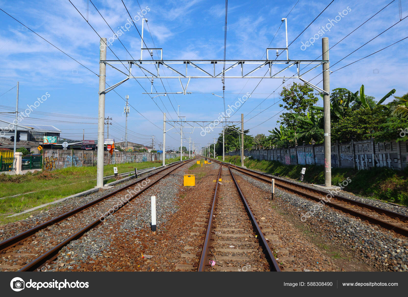 Commuter Line Train Krl Train Arrive Klaten Solo Railway Station Stock ...