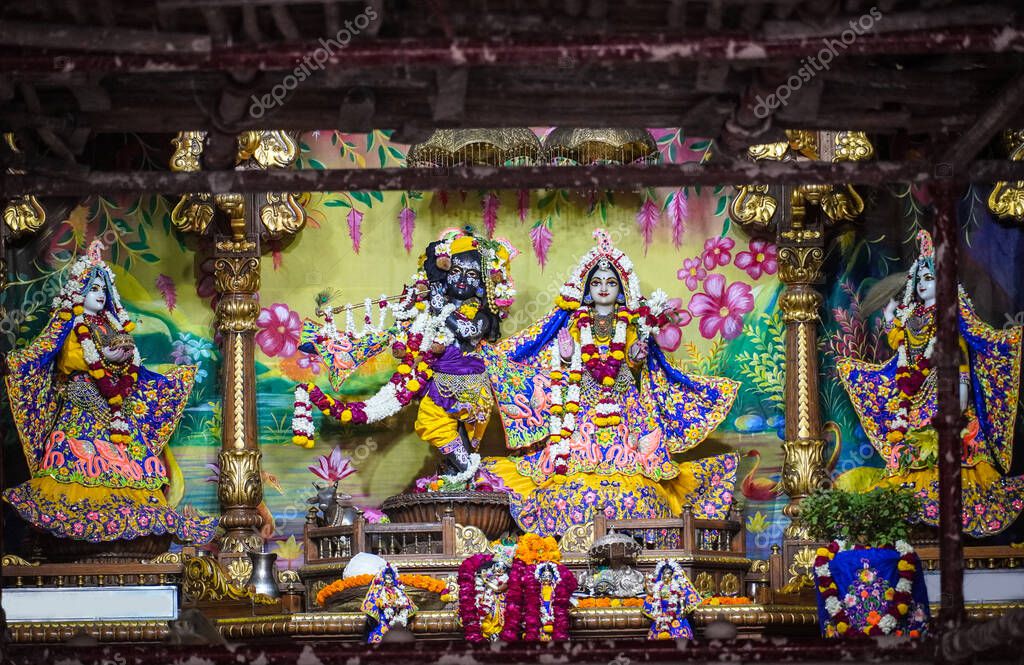 Estatua de Shree Radha krishna en Iskon Temple-Hindu God Temple image 2023