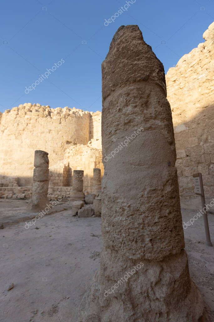 Monte Herodión y las ruinas de la fortaleza del rey Herodes dentro de ...