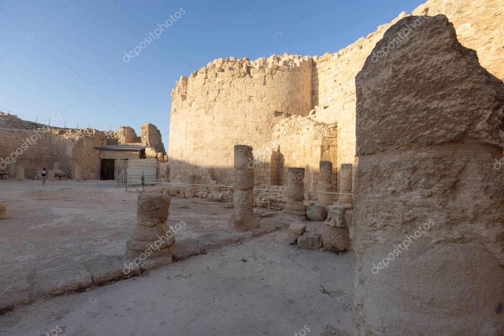 Monte Herodión y las ruinas de la fortaleza del rey Herodes dentro de ...