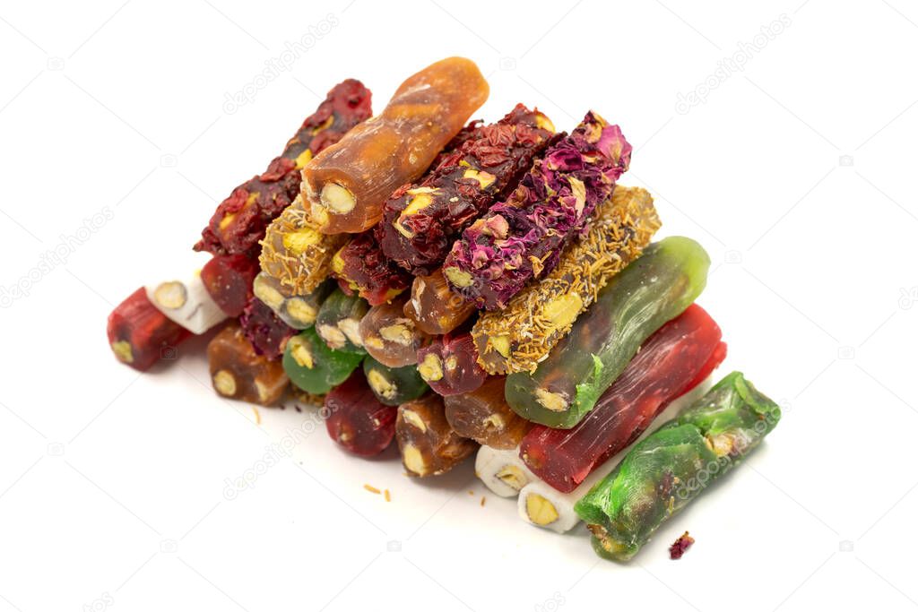 Delicias turcas. Surtido de deleite turco aislado sobre fondo blanco ...