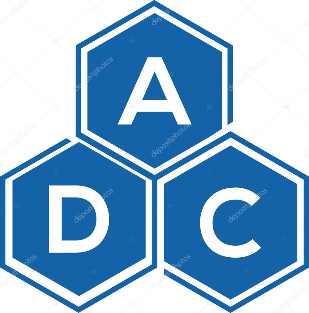 Diseño del logotipo de la letra ADC sobre fondo blanco. ADC iniciales ...