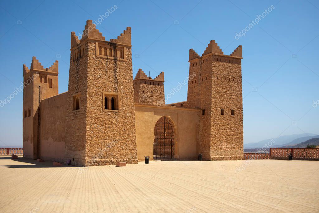 La Kasbah de Beni Mellal, que es un castillo bereber y monumento histórico en la ciudad de Beni ...