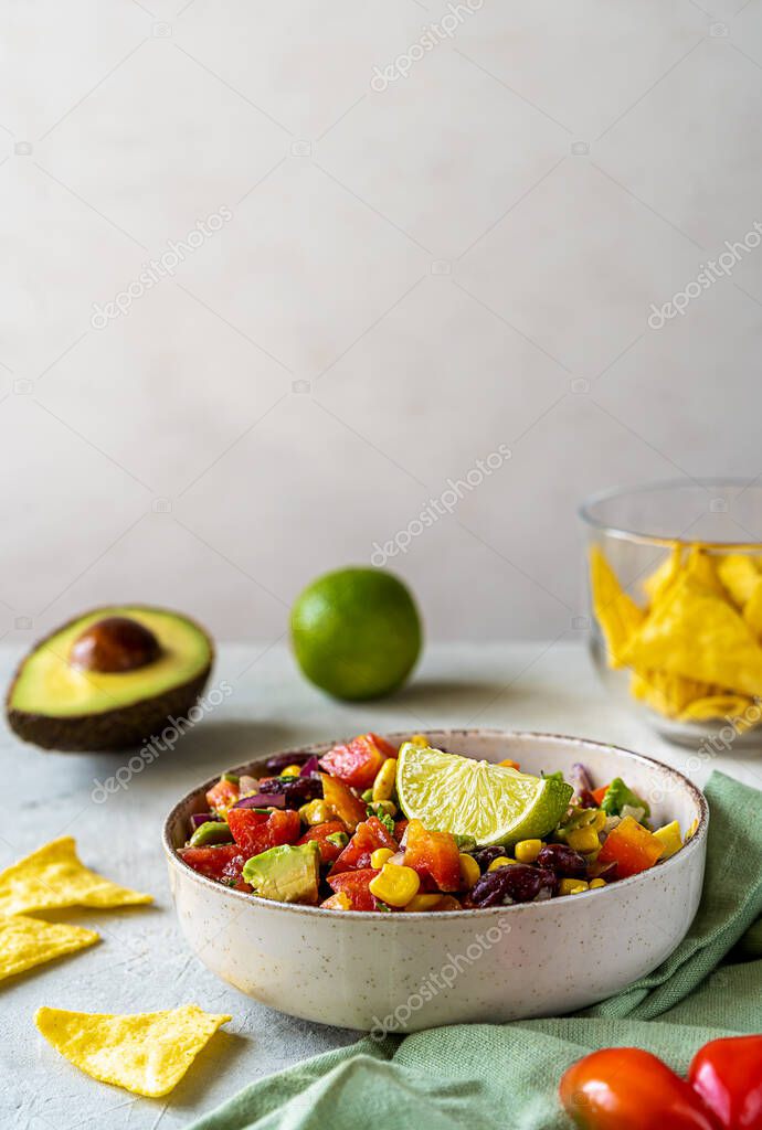 El caviar vaquero es una ensalada tradicional de verduras mexicanas en ...