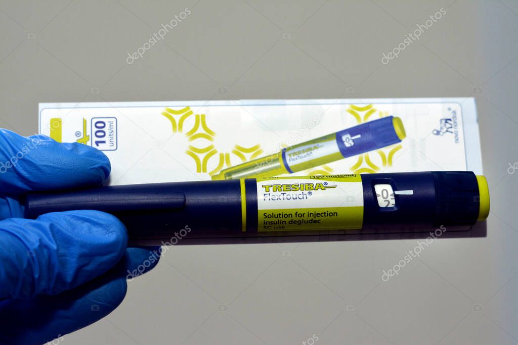 Cairo, Egipto, 4 de octubre de 2022: Tresiba FlexTouch 100 unidades por ...