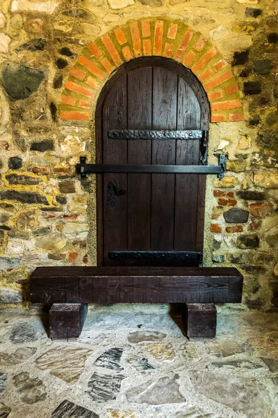 Medieval jail cell Stock Photos, Royalty Free Medieval jail cell Images ...