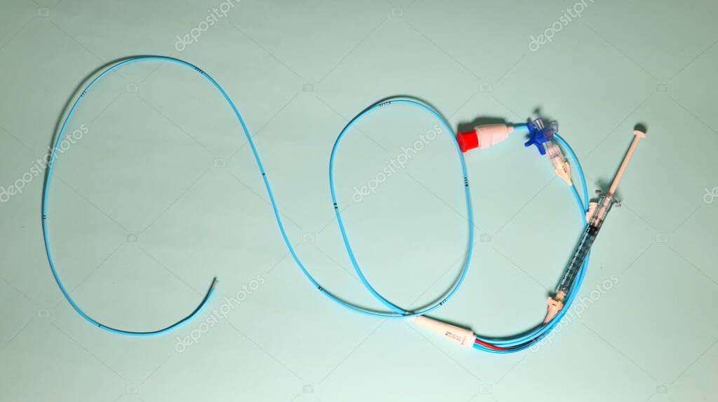 Catéter de arteria pulmonar utilizado para el procedimiento de ...