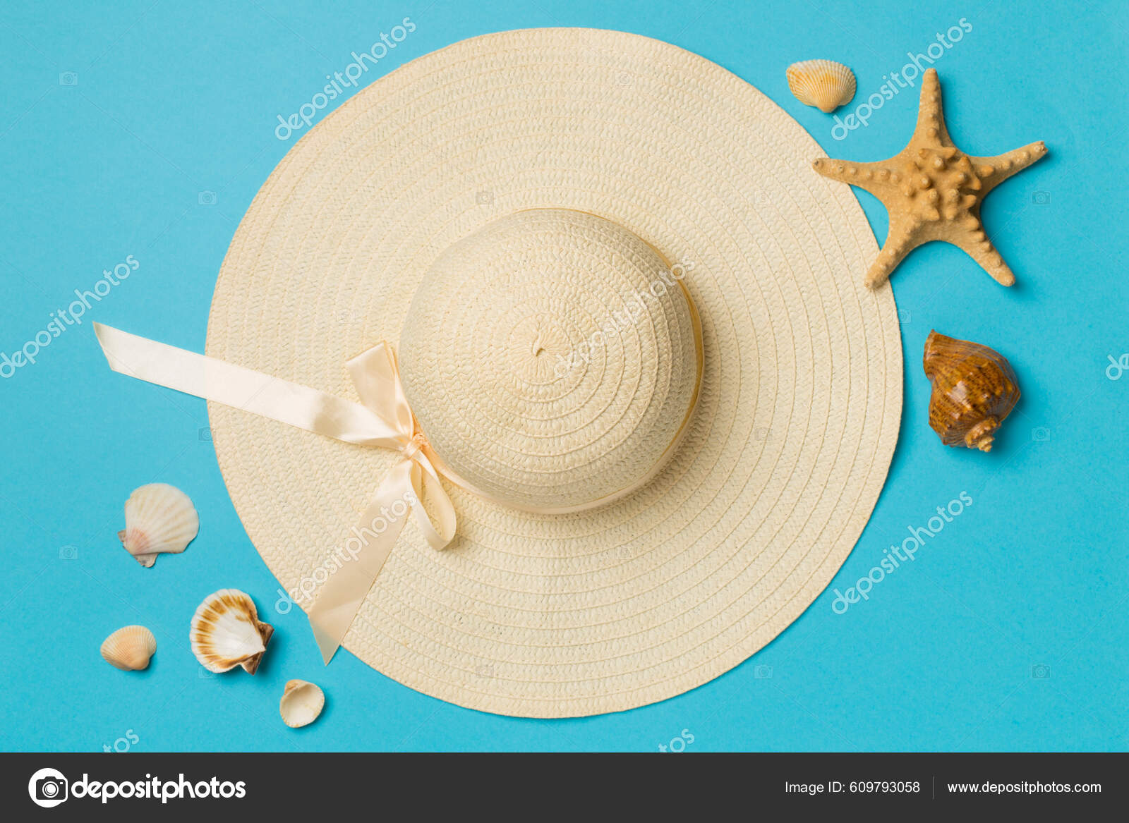 Beautiful Straw Hat Seashells Color Background Top View — Stock Photo ...