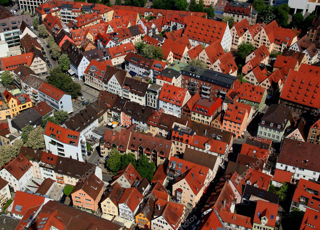 Vista panorámica de la ciudad de Ulm (Alemania) con sus fabulosas casas ...
