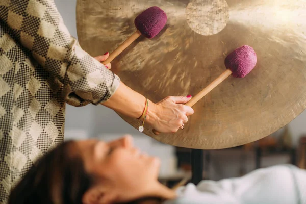 Gong sound healing therapy session - Stock Image - Everypixel