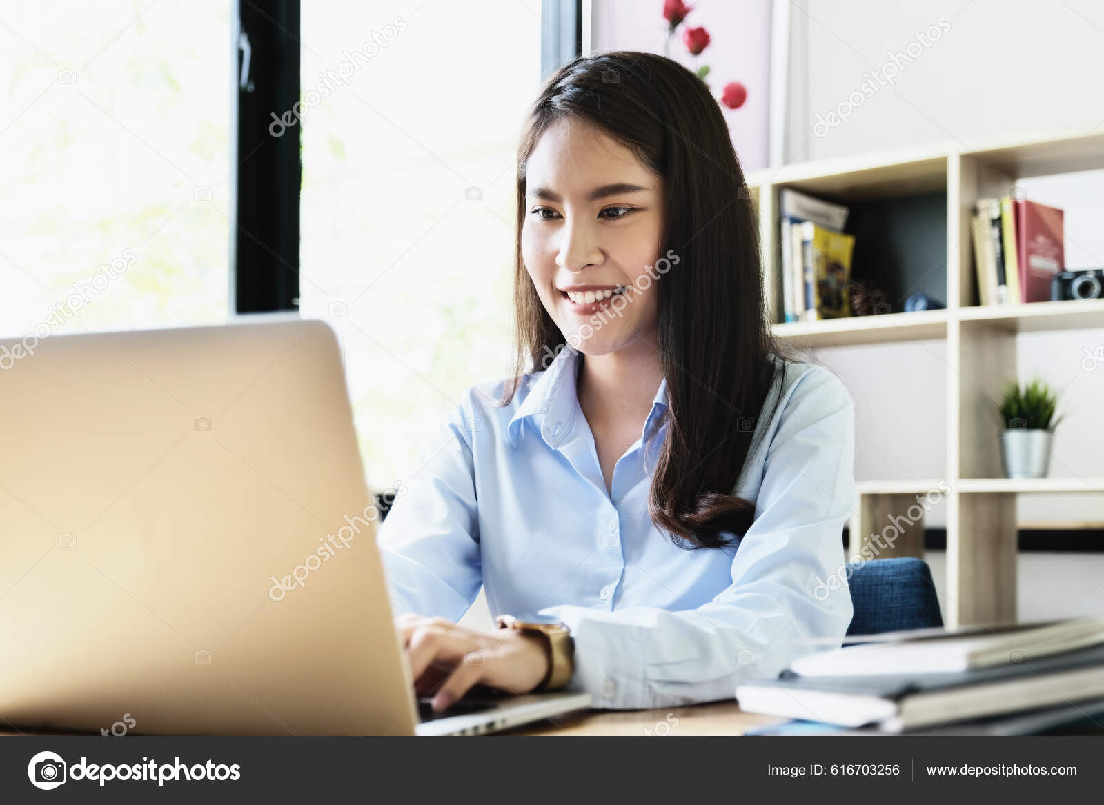 Freelance Concept Female Using Computers Design Work Ordered Customers ...