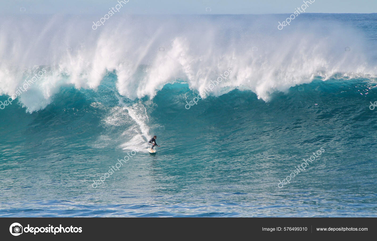 Big Wave Surfer Australia Perfect Blue Day — Stock Editorial Photo ...